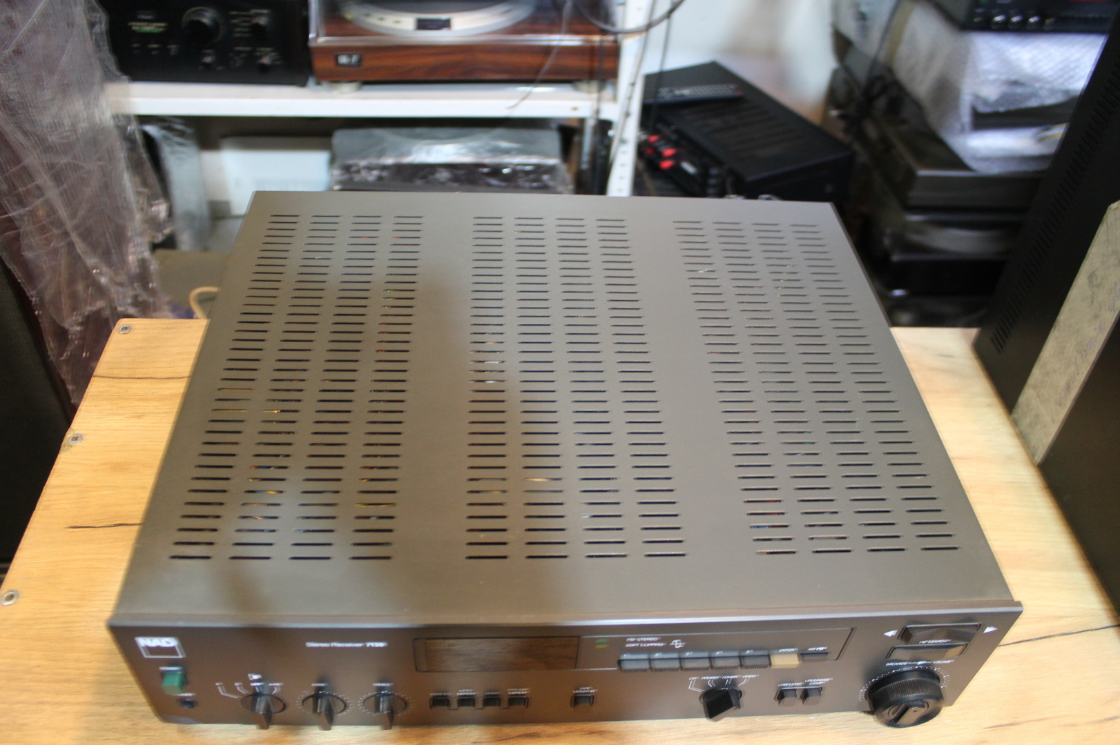 NAD 7130 / Hi-Fi Аудиотехника